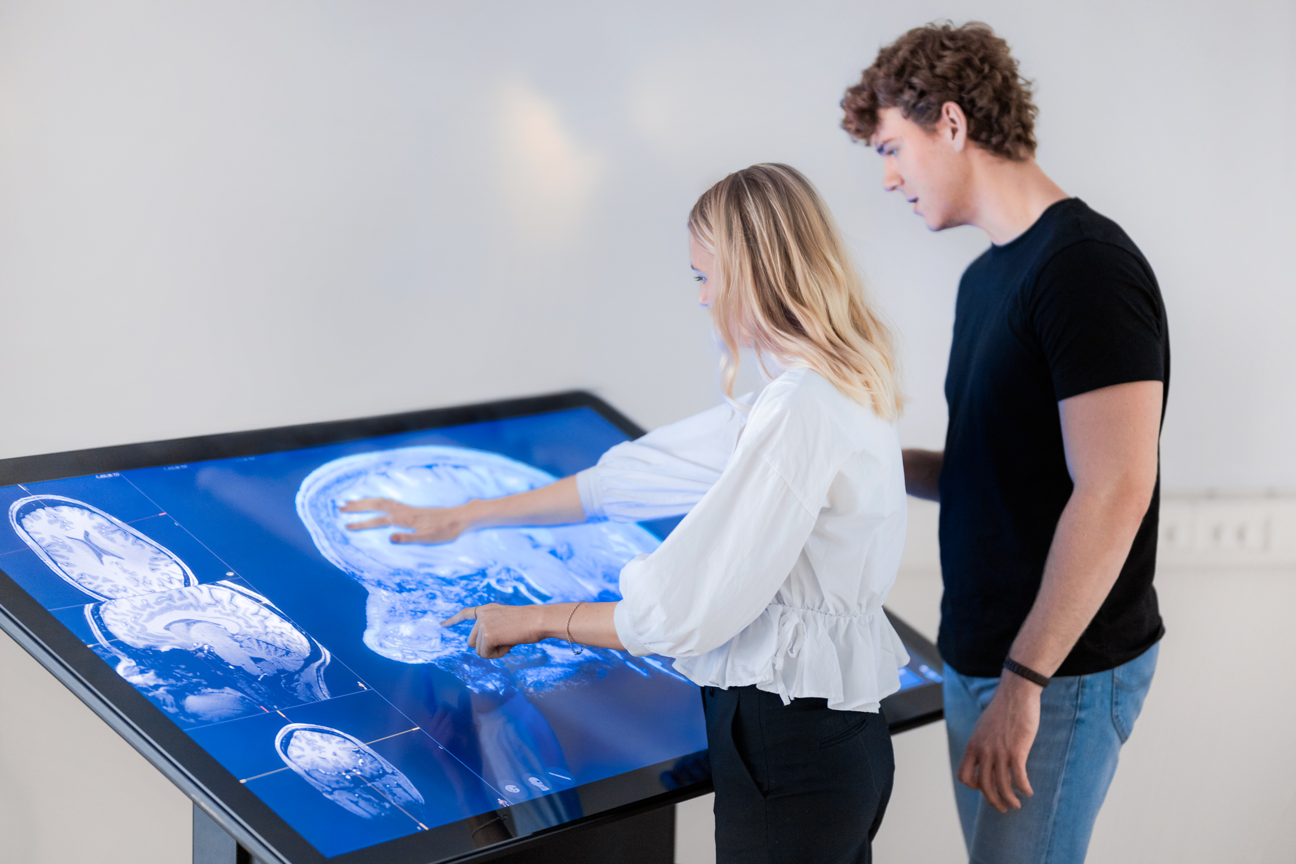 Sectra Table for medical education | Sectra Medical